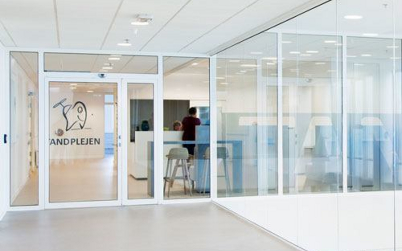 Triplan TP Fire S fire-rated glass wall in steel frames